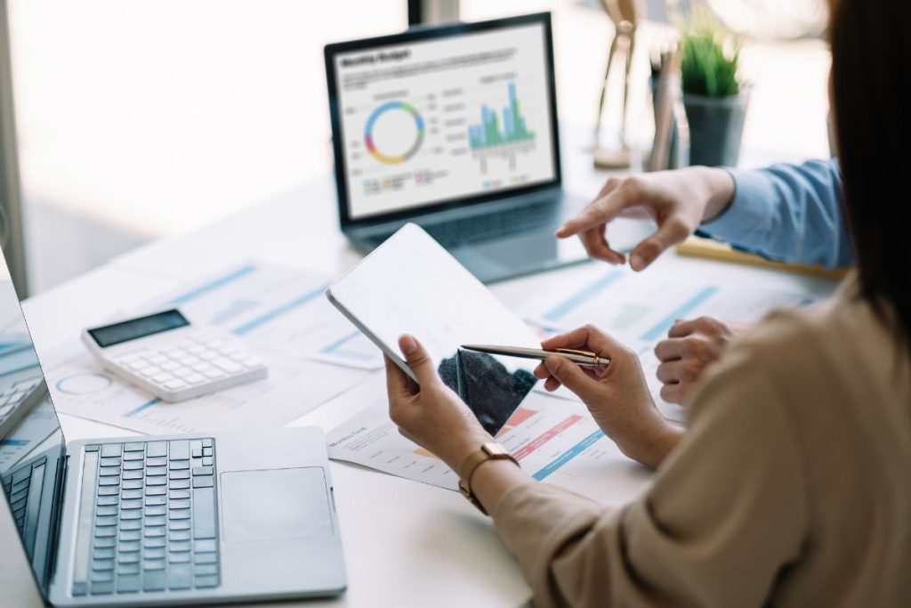 Comment comptabiliser du mobilier de bureau ? - Sam et Max